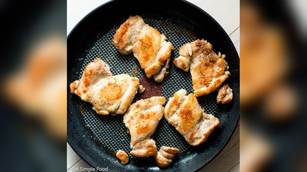 How Long To Fry Chicken Thighs In Pan for Perfect Crispiness